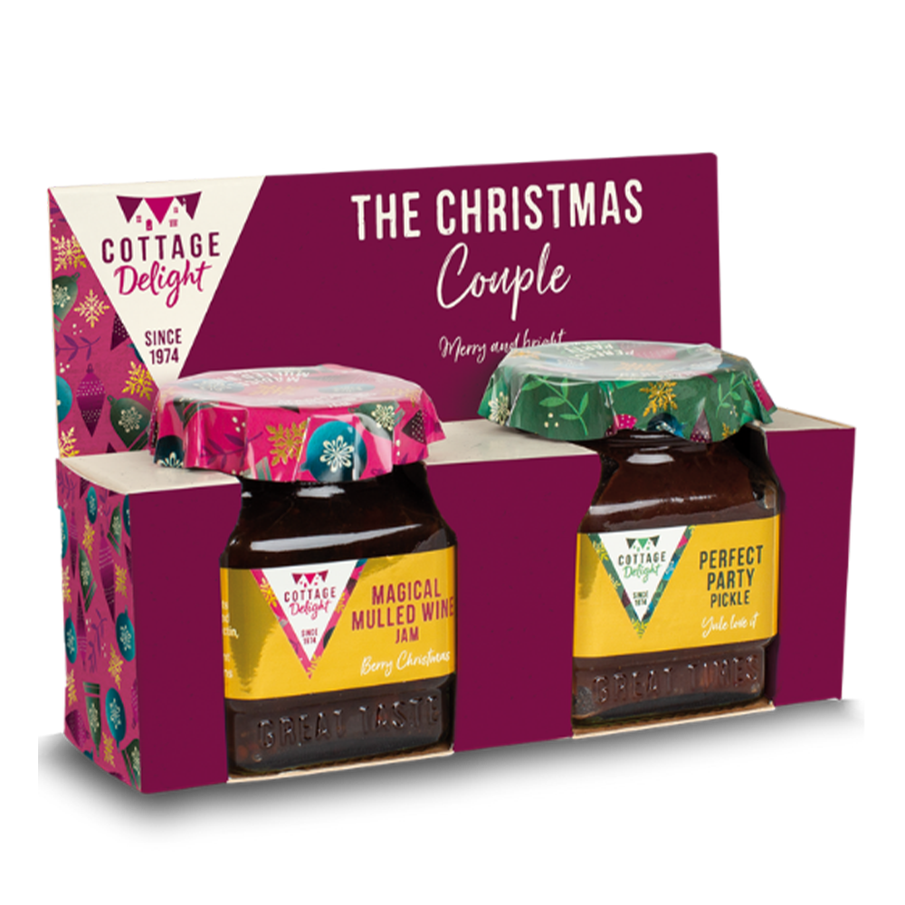 COTTAGE DELIGHT The Christmas Couple